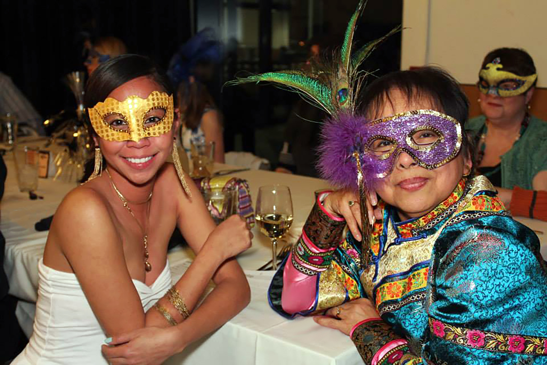 Your Guide to Enjoying a Night at Our Mystery Dinner Theater | The ...